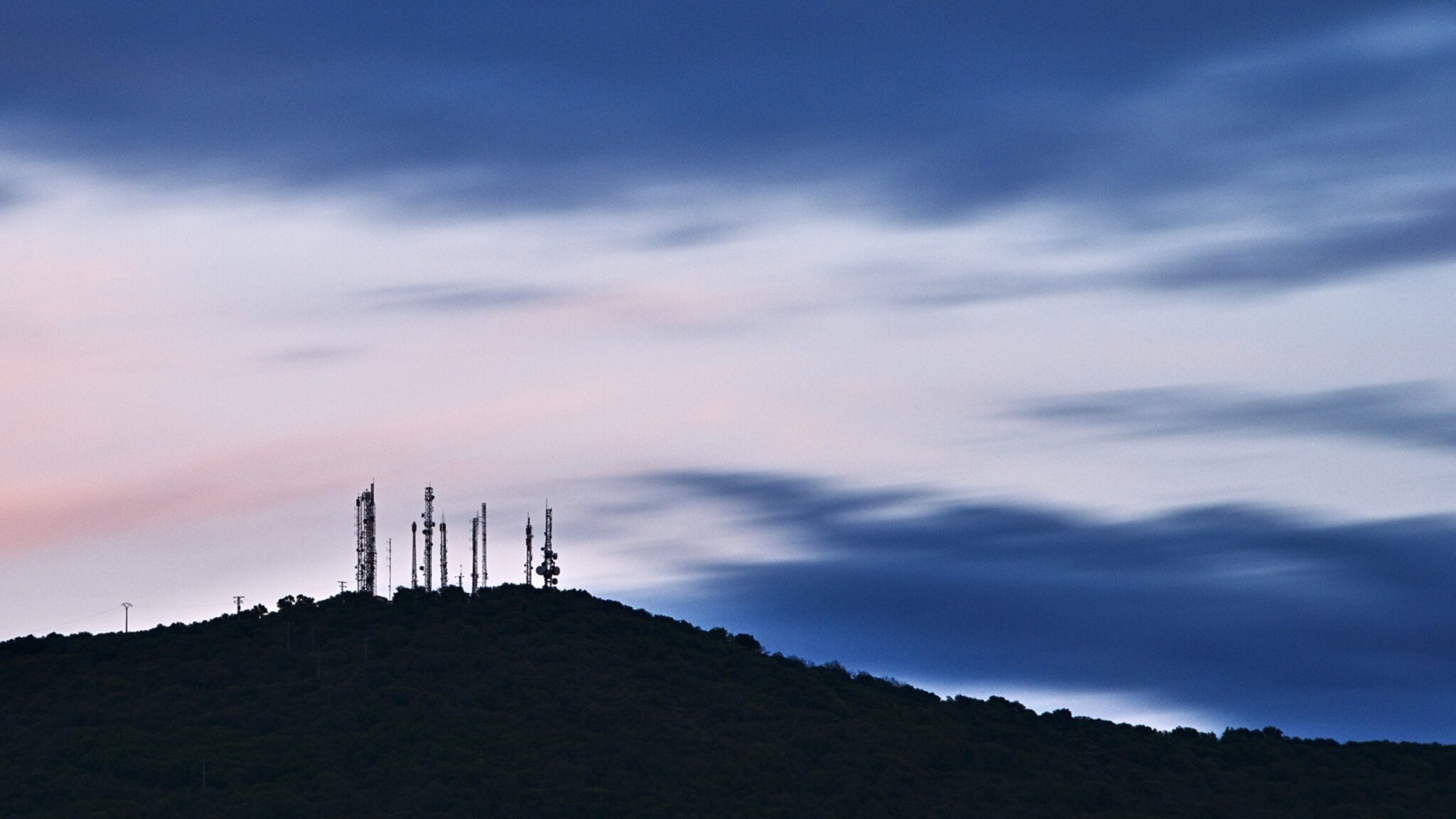 Why is Lightning Protection for Masts So Important? - SMC - Antenna and ...